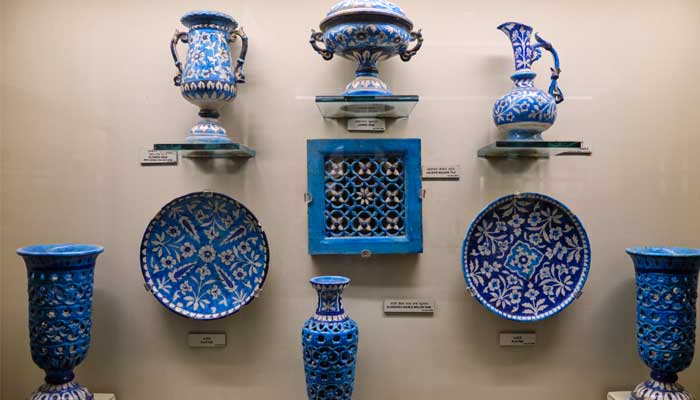Know all about the art of blue pottery of Jaipur